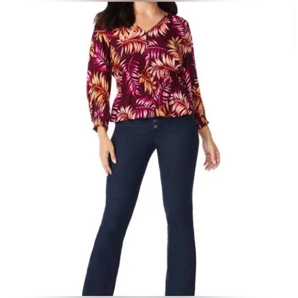 Sophia by Sophia Vergara | Tops | Sofia Jeans By Sofia Vergara | Poshmark